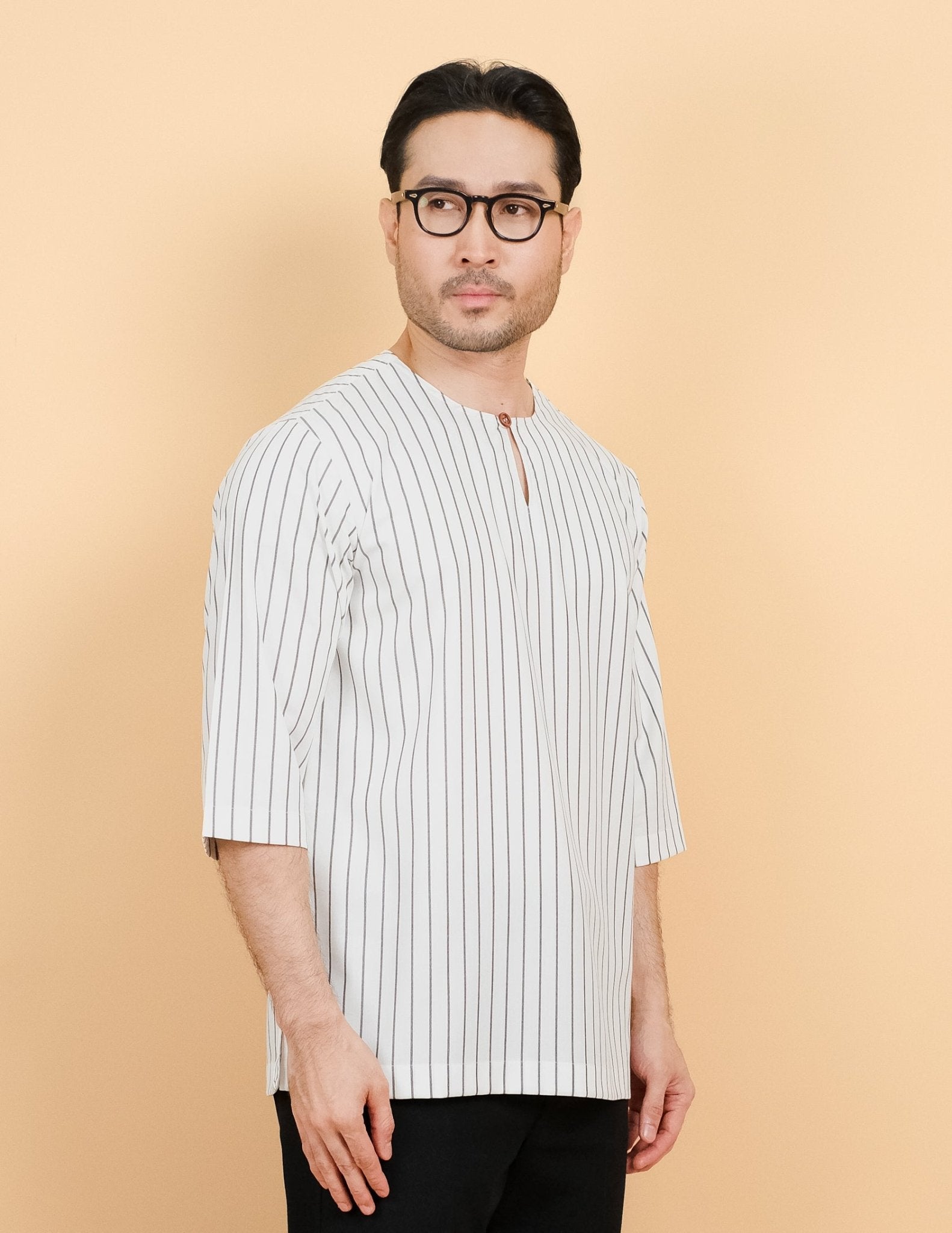 Kurta Patih Jalur - Offwhite – SampinExclusiveMy